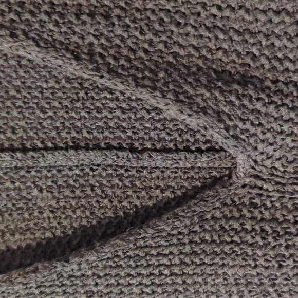 Universal Thread | Sweaters | Universal Thread Olive Green Vneck ...